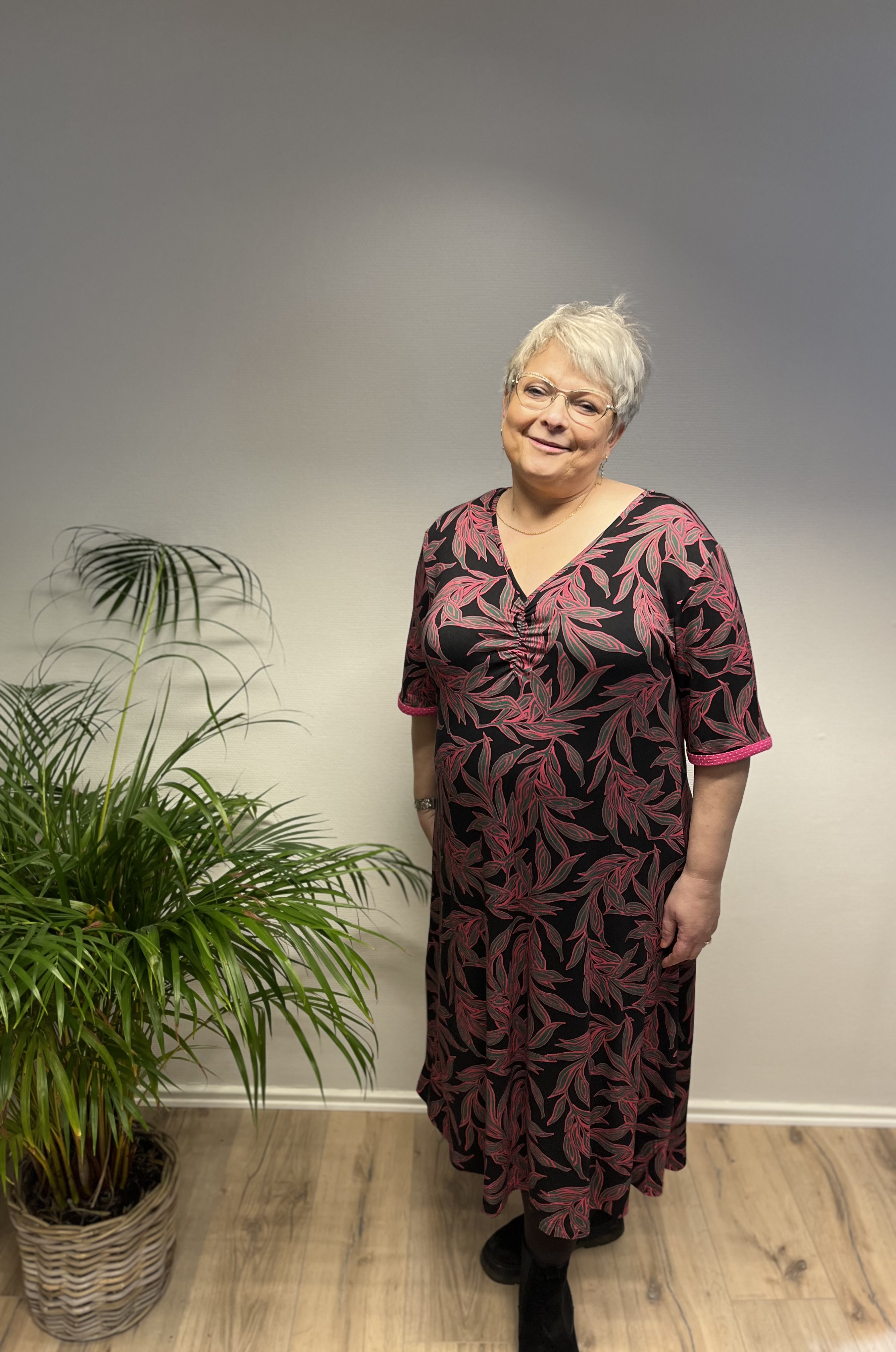 KJOLE SORT/PINK Kjole - Fashion By B-Design